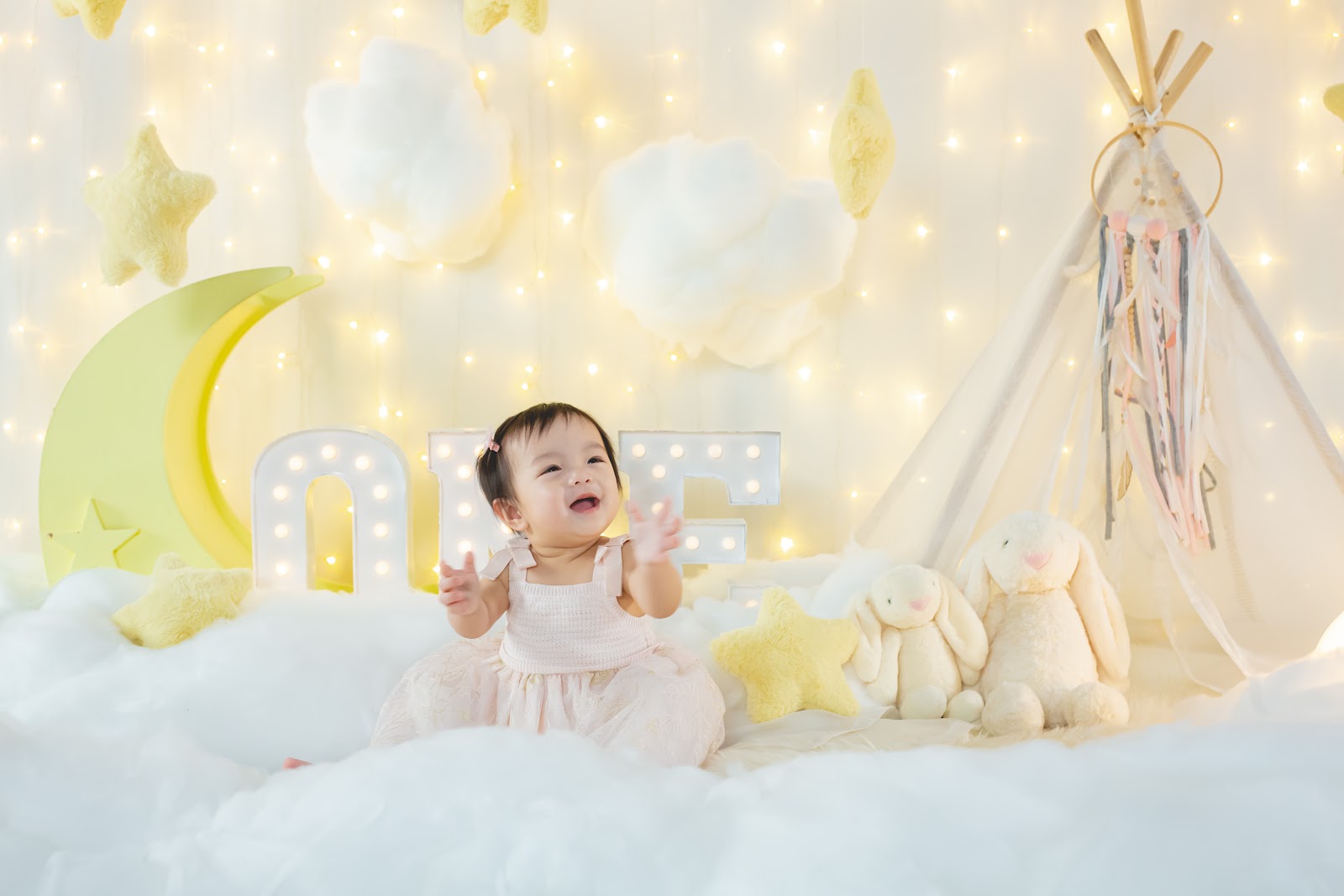 Celebrate One Year with Magic: Baby Theme Photoshoot at Tinytodds ...